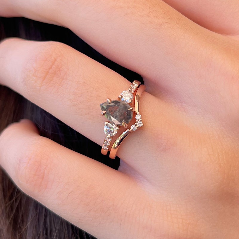 Alternative Engagement Ring - Etsy Canada