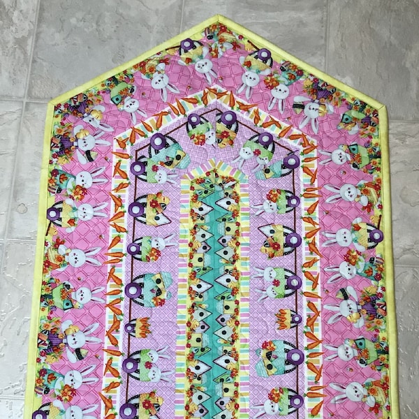 Quilted Easter Table Runner - Etsy
