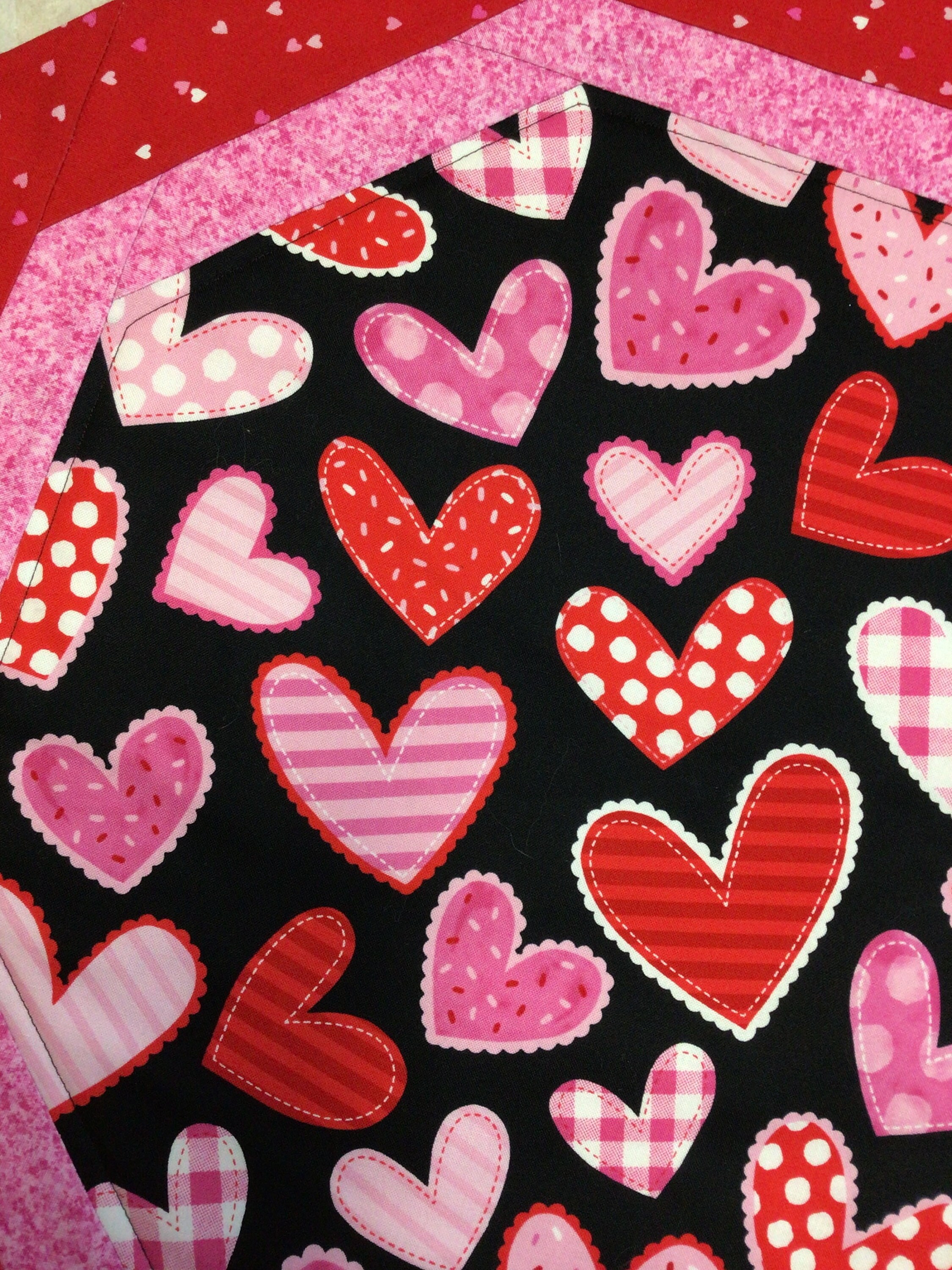 Valentine Heart Table Topper #2, Quilts for Sale, Home Decor, Valentine ...