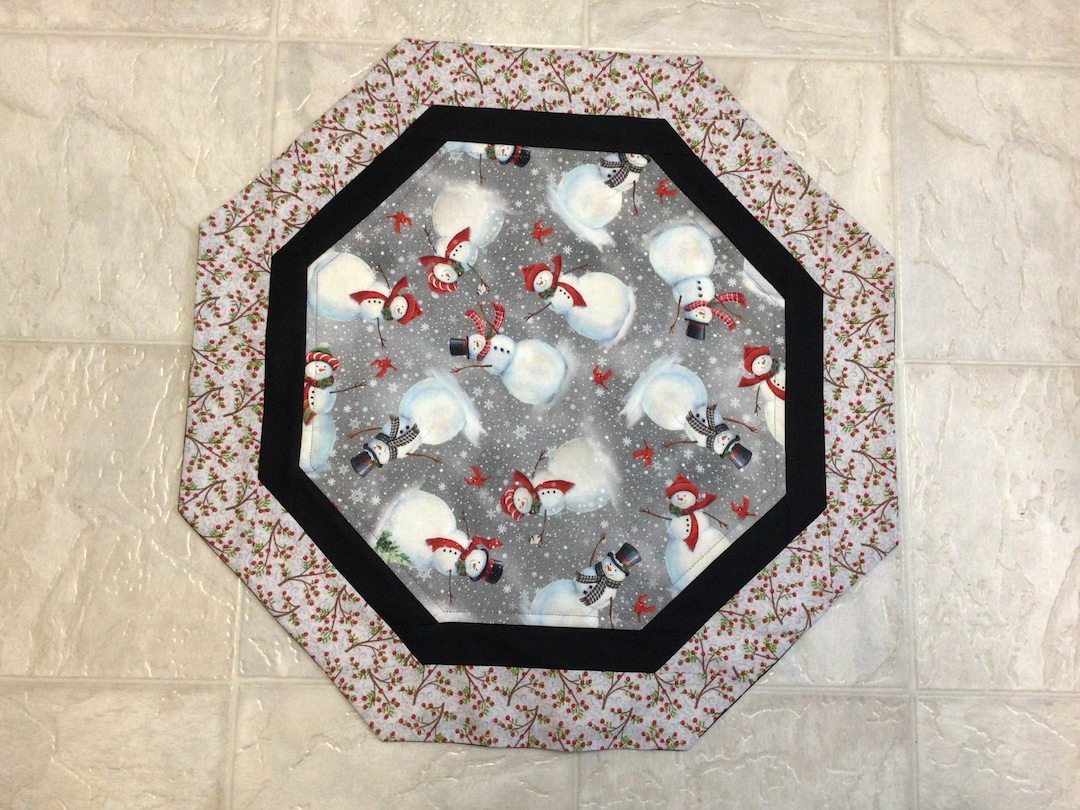 Snowman Table Topper: Festive Cotton Quilted Centerpiece - Etsy