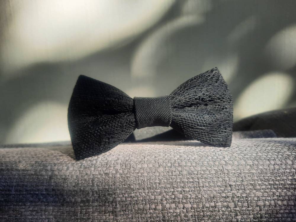 Black Lace Bow Design