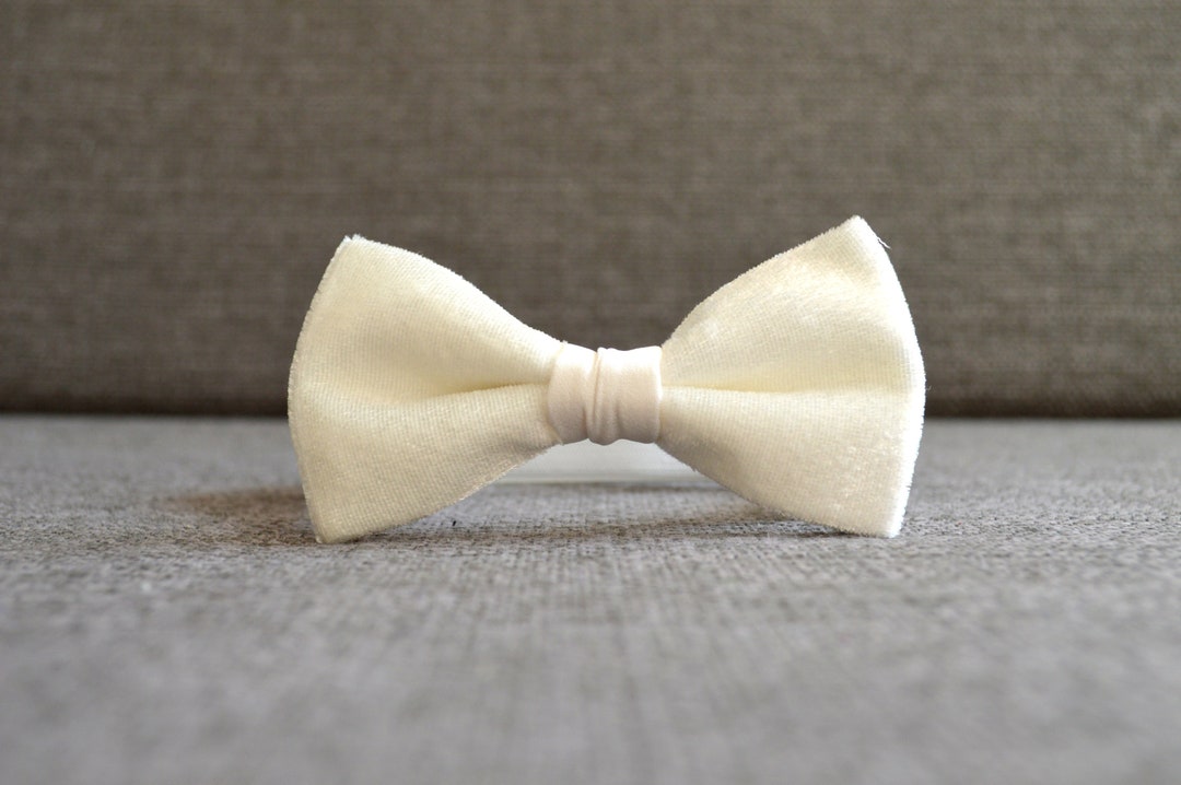 Off White Velvet Bow Tie: Pre-tied Adjustable Bowtie - Etsy