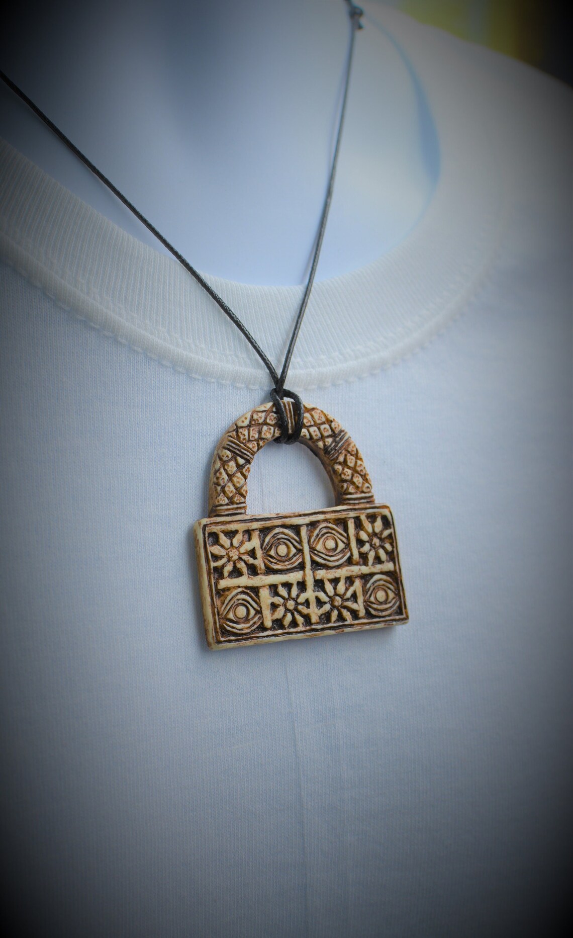 Bandundu Bucket Pendant, Dalu Bucket, Apkallu, Anunnaki, Atropotaic ...