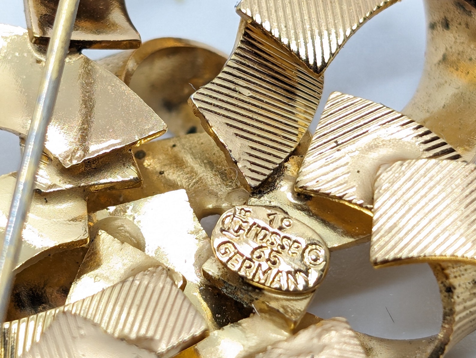 Grosse Germany Gold Tone Brooch 1965 Intertwined Design Rare Find - Etsy UK