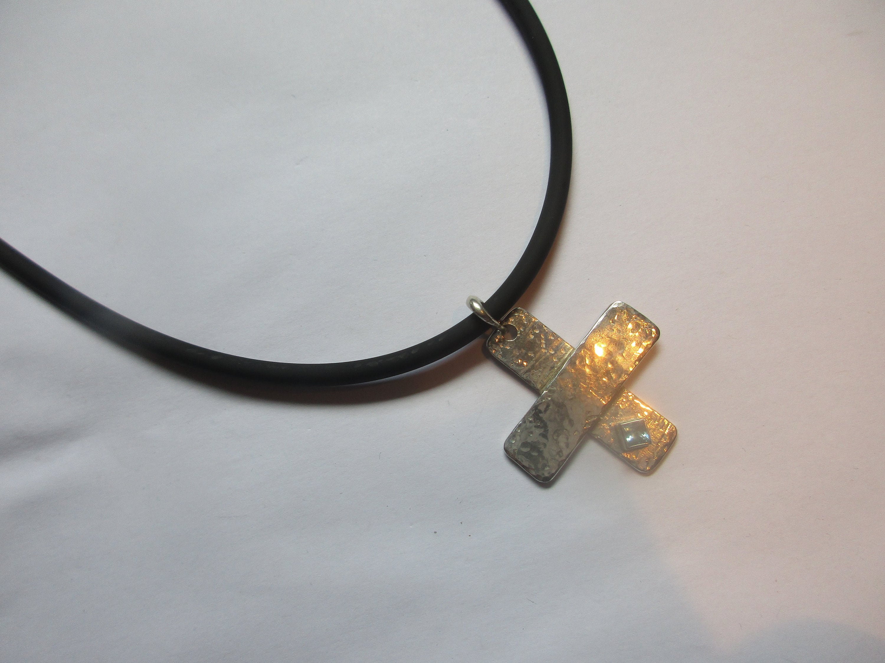 Collar con colgante de cruz - Etsy España
