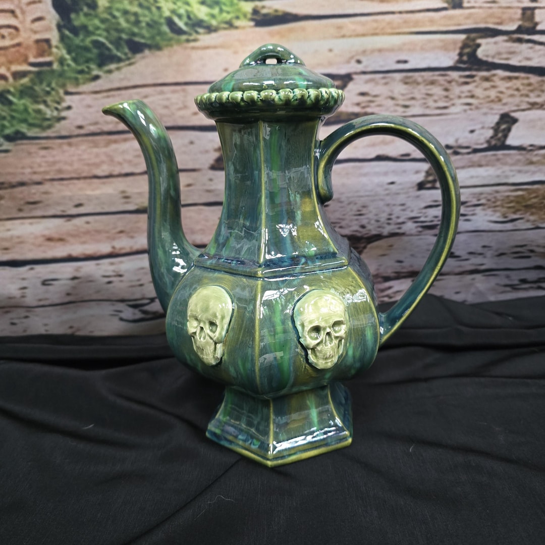 Skull Teapot creepy Green Light Tea, Ceramic Teapot - Etsy