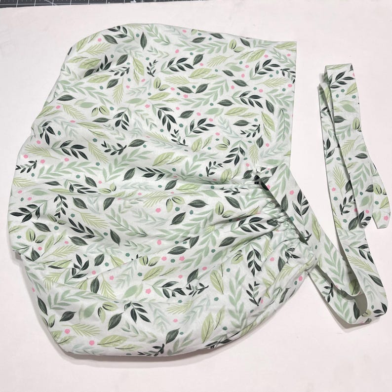 Jumbo Pony Scrub Cap: Sage Green Leaves, Satin Lining Option - Etsy UK