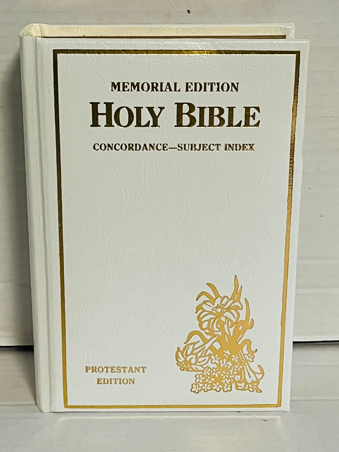 Vintage 1976 Holy Bible Memorial Edition Protestant Edition, in Loving ...