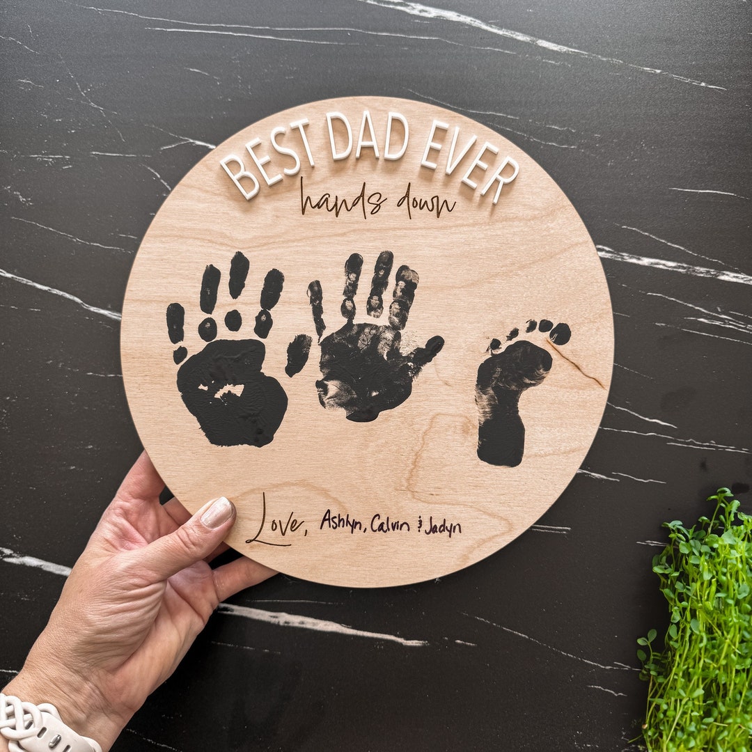 BEST DAD EVER Gift | Happy Father's Day Gift Round | Hand Print ...