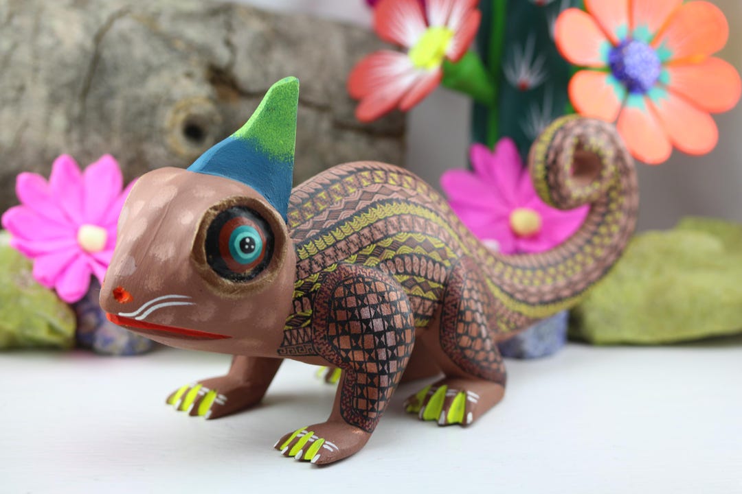 Chameleon "alebrije" Hand Carved and Painted by Oscar Carillo - Etsy