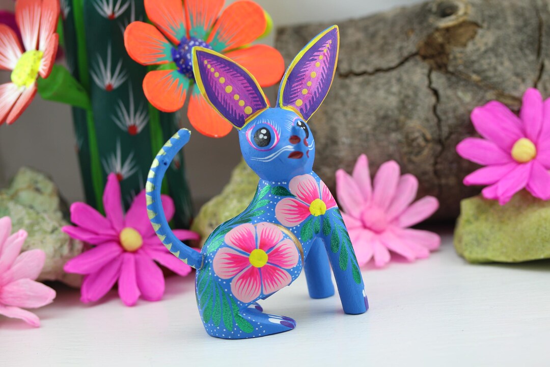 Chihuahua alebrije Hand Carved and Painted by Oscar Carillo - Etsy