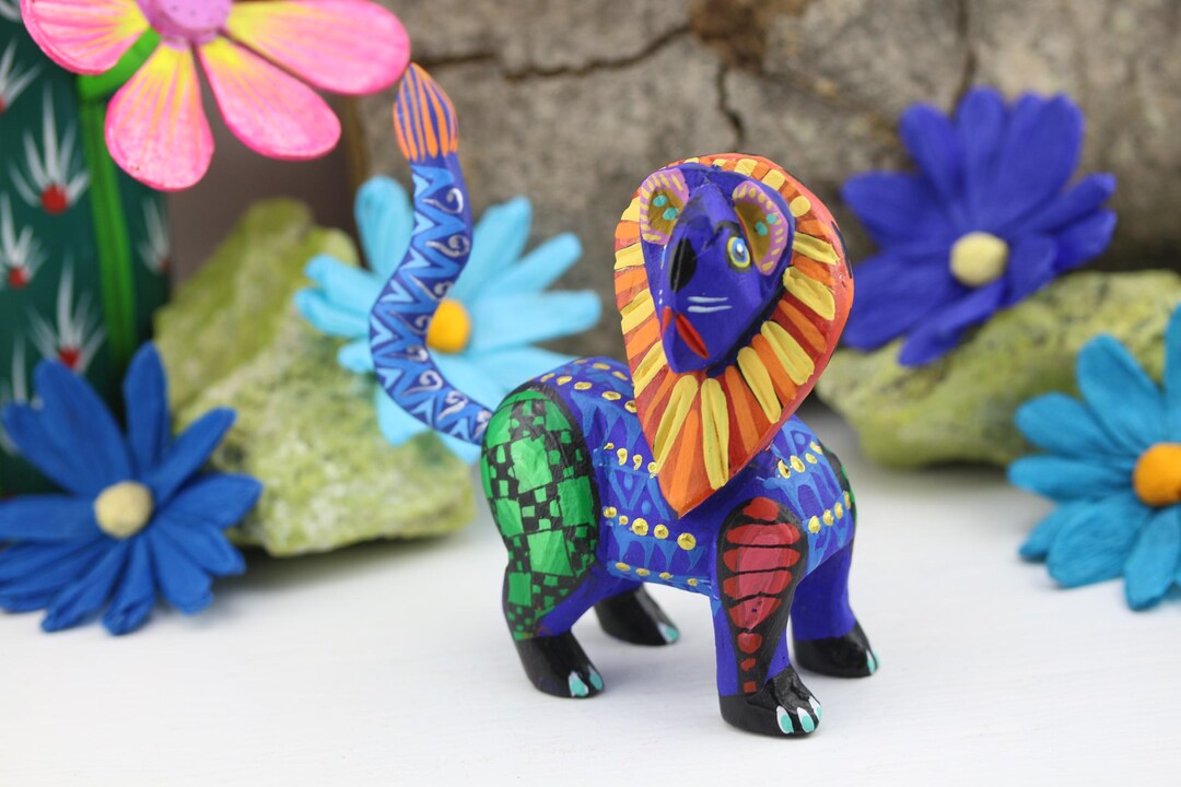 Lion alebrije Hand Carved and Painted by Oscar Carillo - Etsy