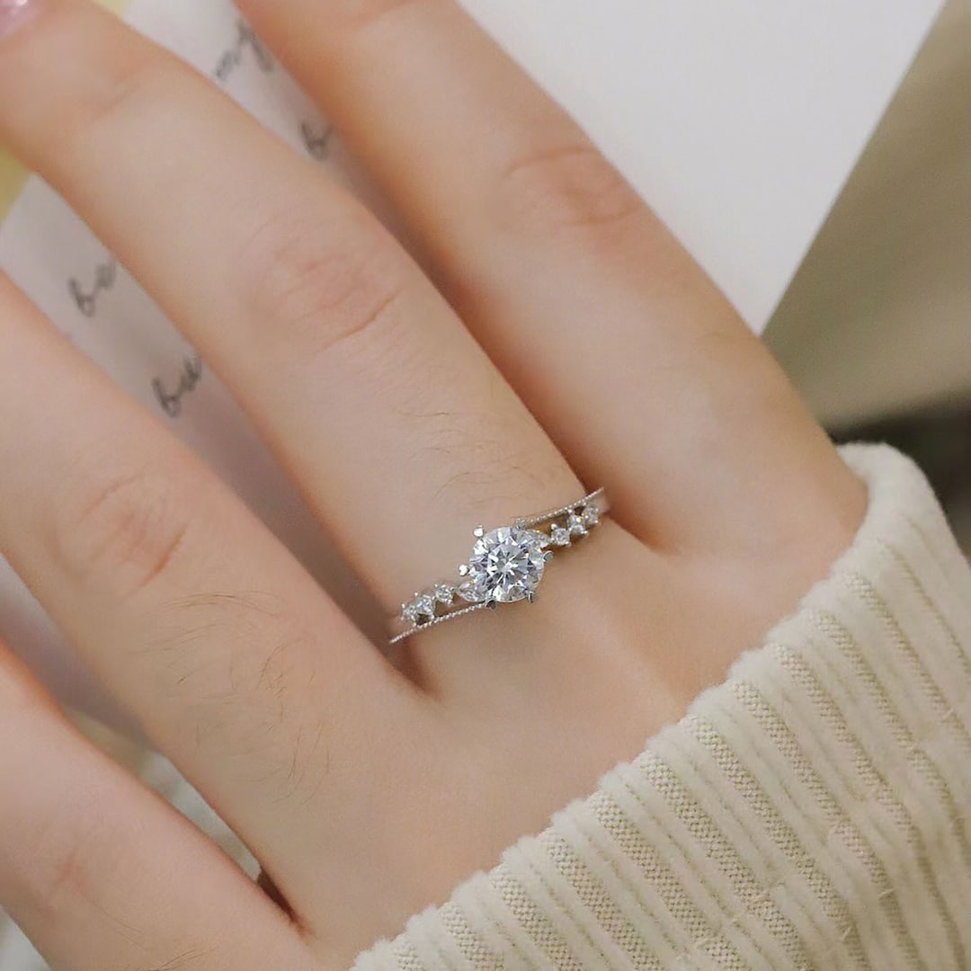 WHITE STONE RING, Unique Design Round Cut Moissanite Gemstone Beaded ...