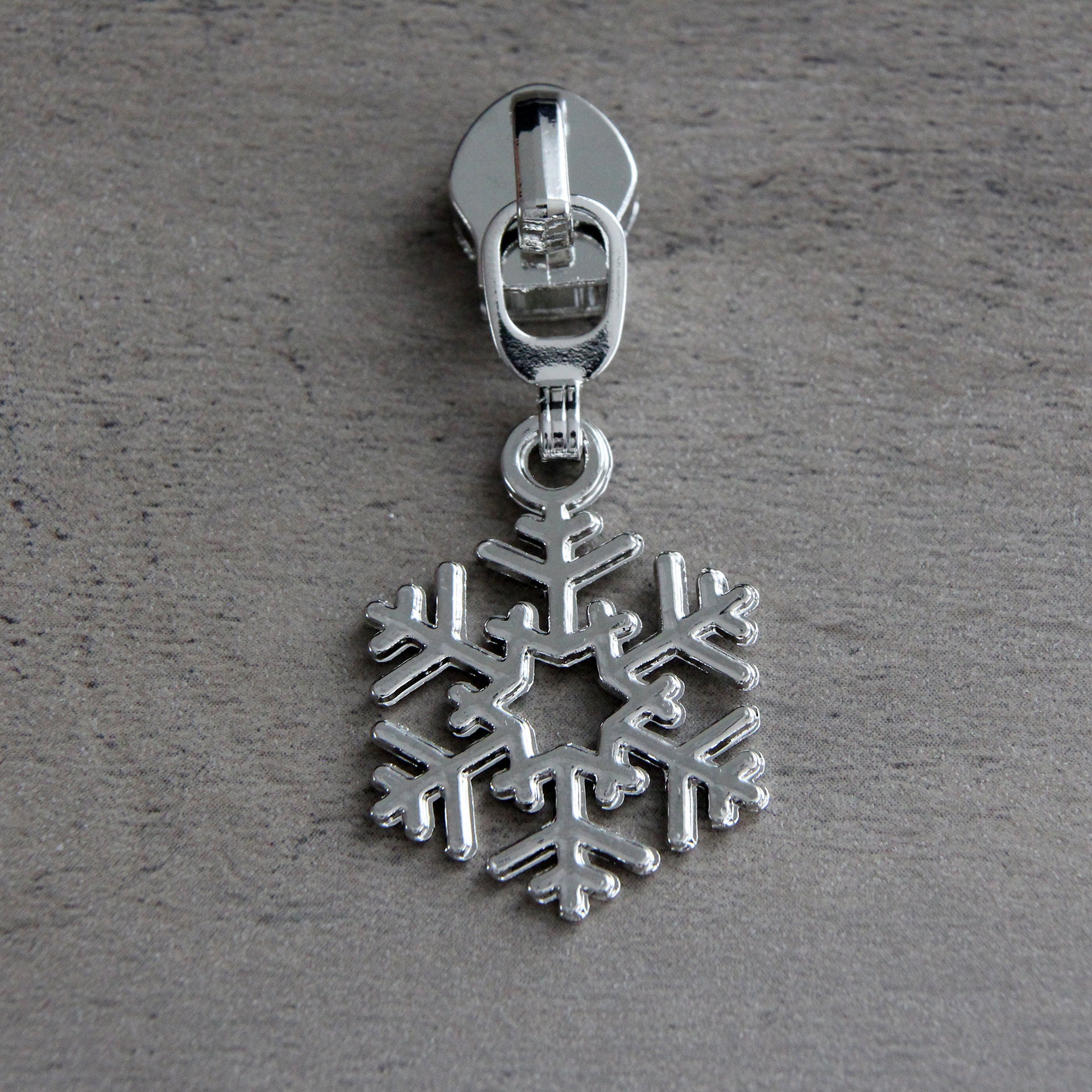 Snowflake zipper pulls (5 pcs) designed for #5 nylon zipper tape. No. 5 ...