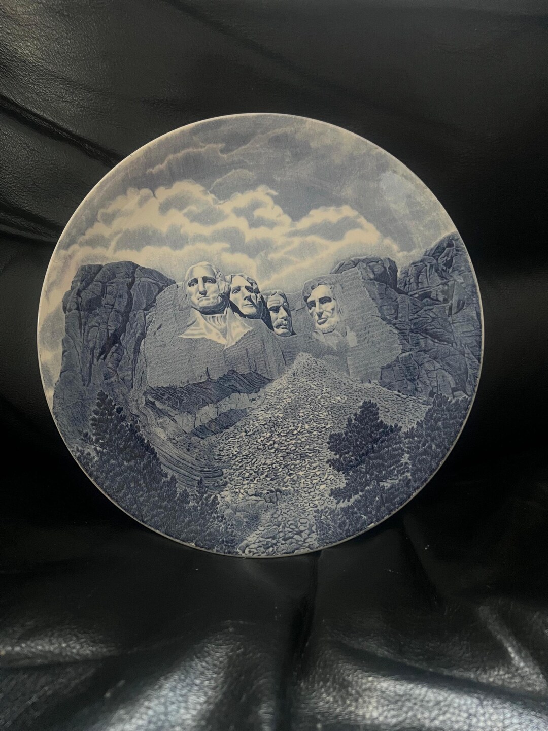 Vintage Johnson Bros. Mount Rushmore Commemorative Plate, Blue ...
