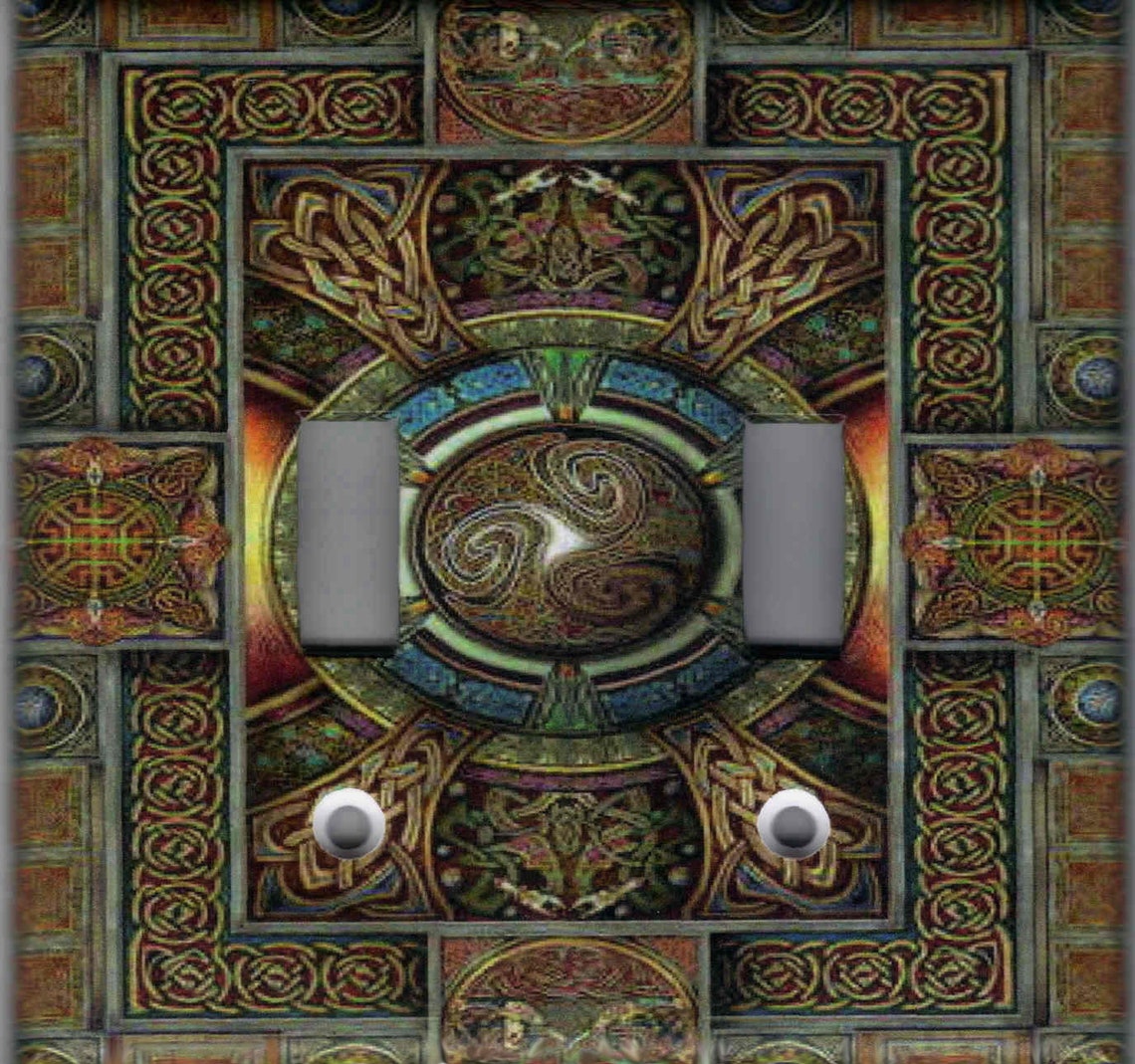CELTIC KNOT MEDALLION Home Wall Decor Light Switch Plates and Outlets ...