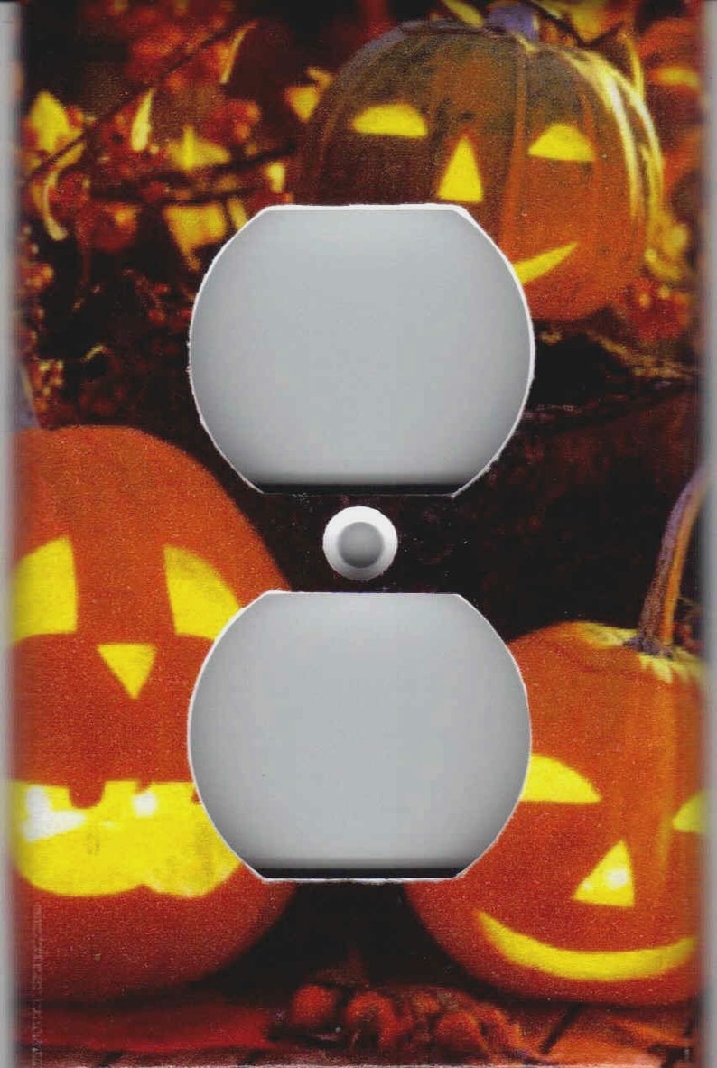 HALLOWEEN PUMPKINS GLOWING Home Wall Decor Light Switch Plates and ...
