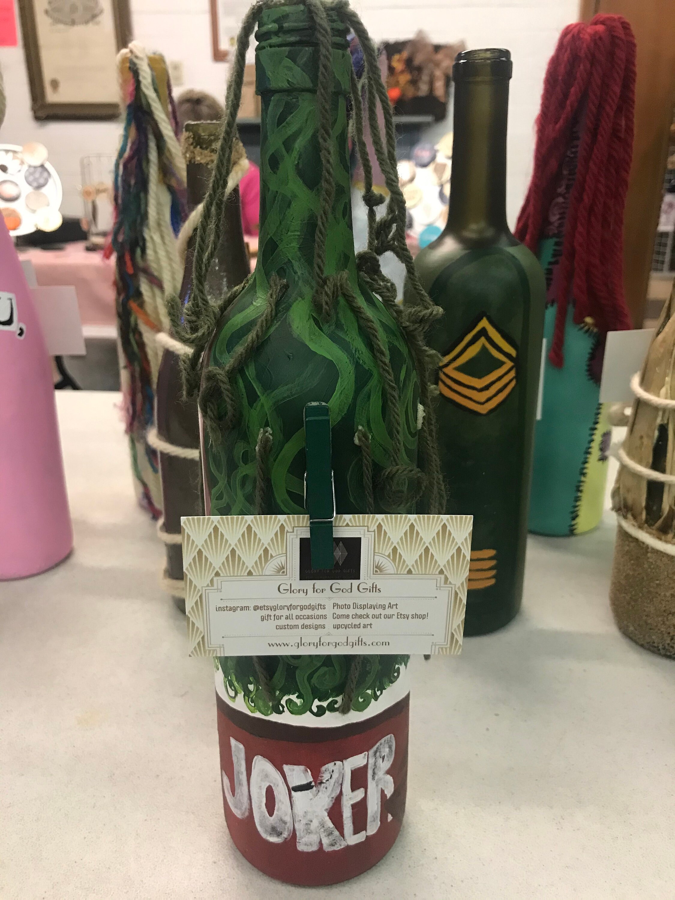 Joker Photo / Vase Display foto que muestra Joker inspirado jarrón ...