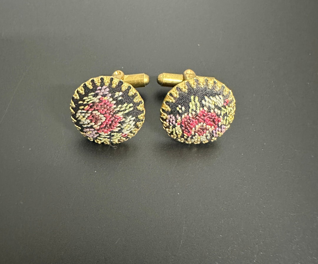 Embroidered Rose Cufflinks Beautiful Hand Embroidered Vintage Cufflinks ...