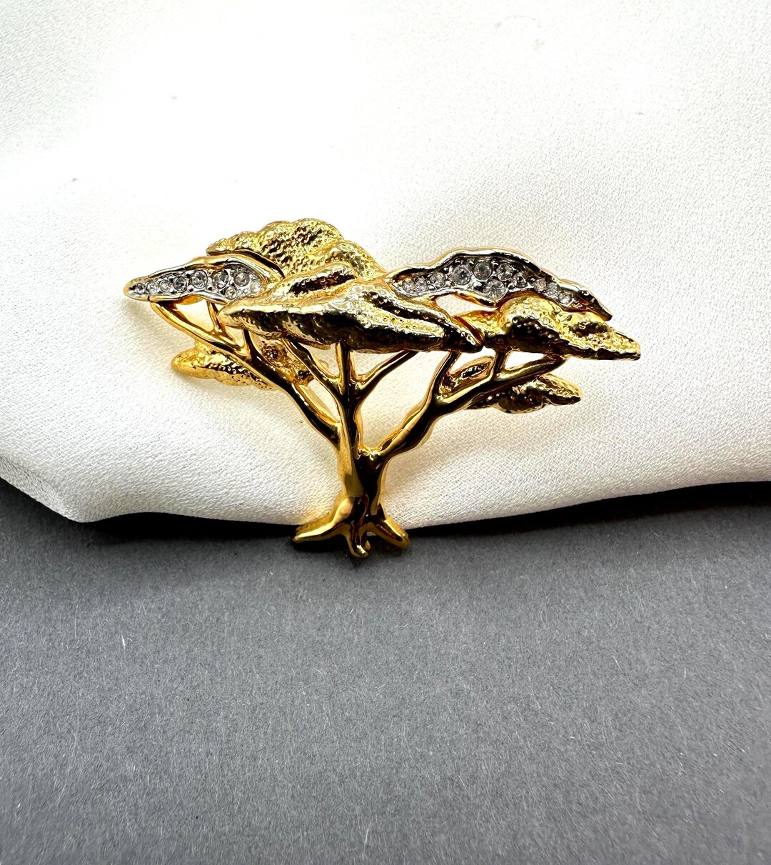 Rhinestone Tree Brooch High Quality Vintage 1980s Japanese Tree Brooch ...