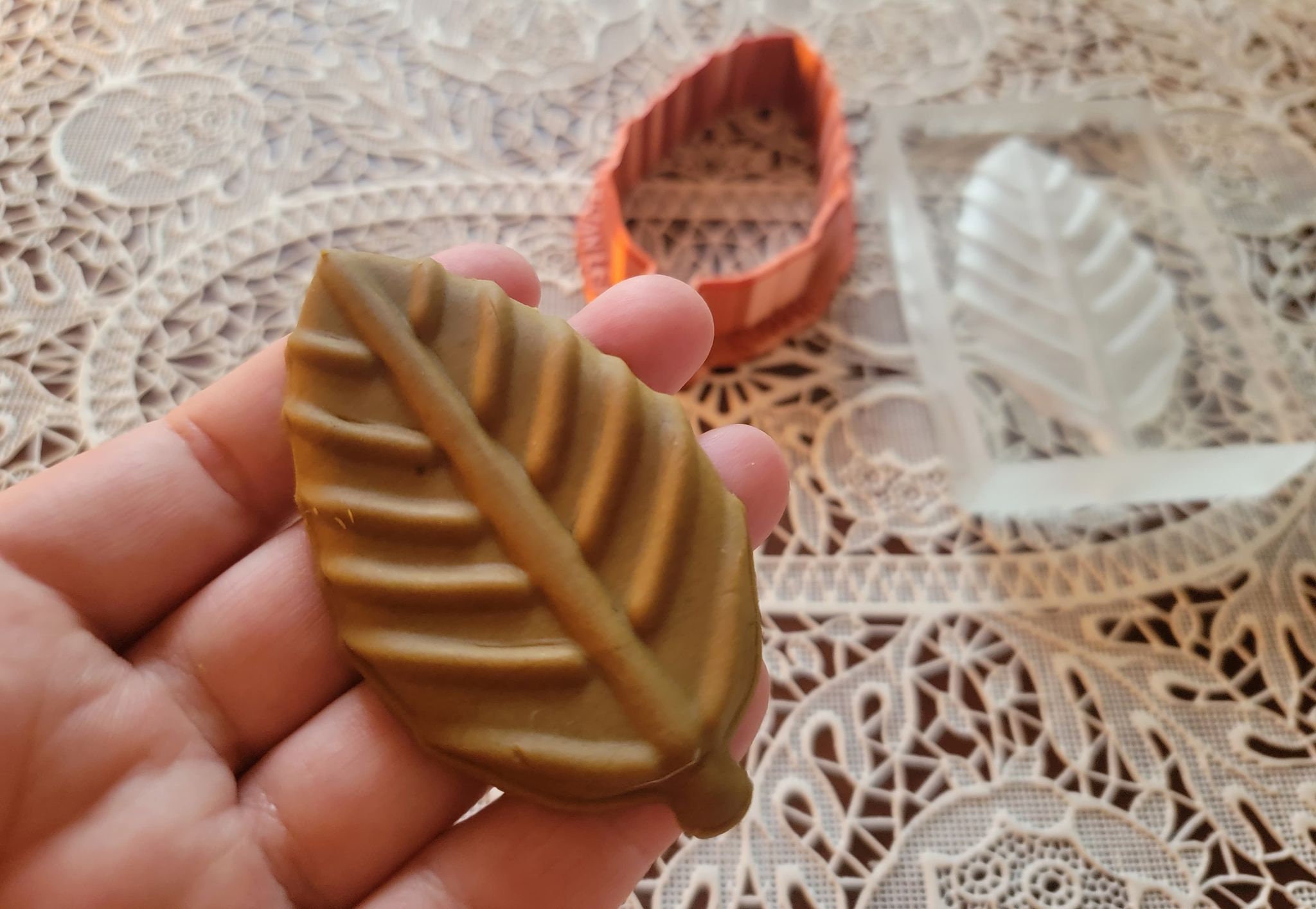 Italian Leaf Cookie Mold and Cutter KV2216 - Etsy