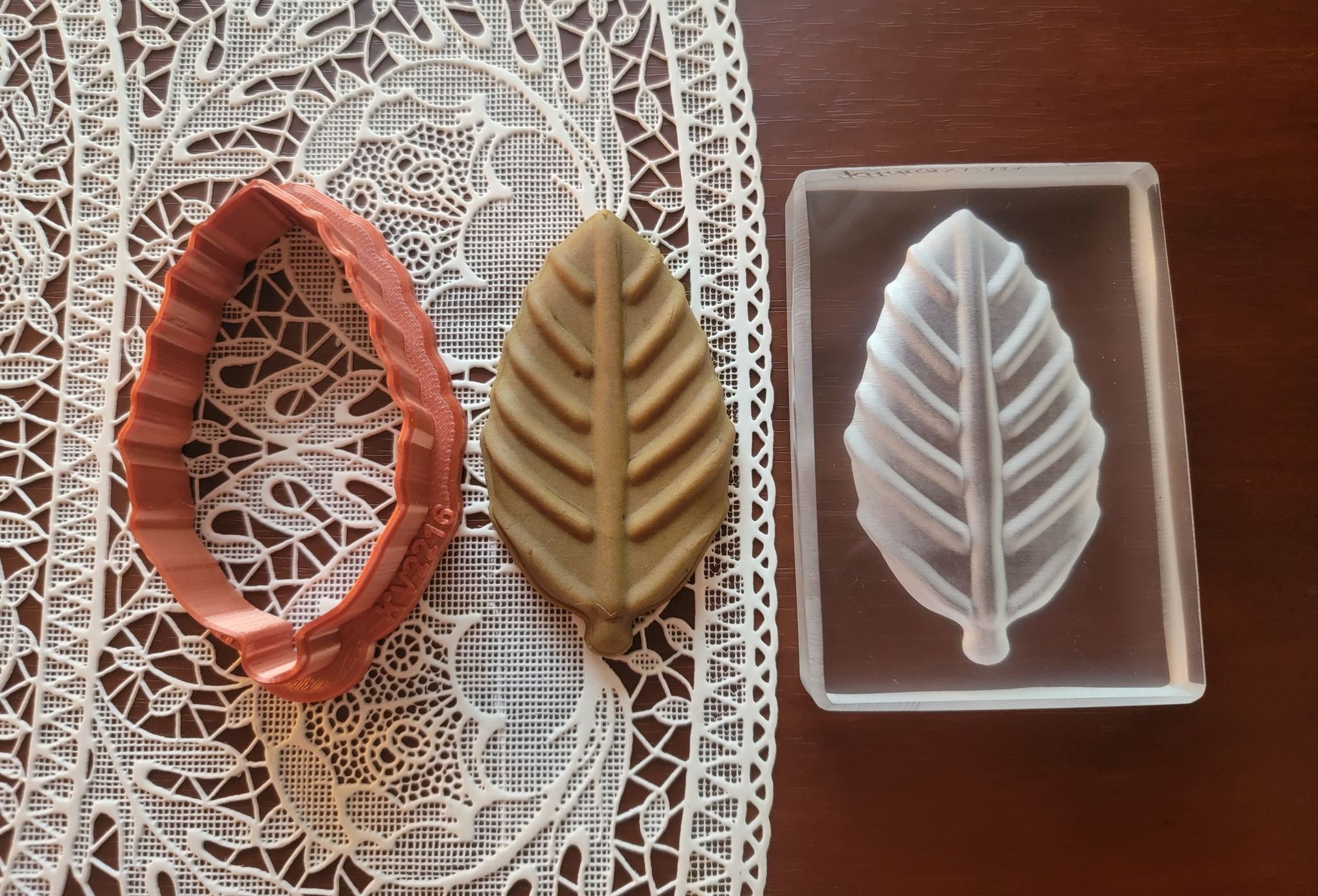 Italian Leaf Cookie Mold and Cutter KV2216 - Etsy