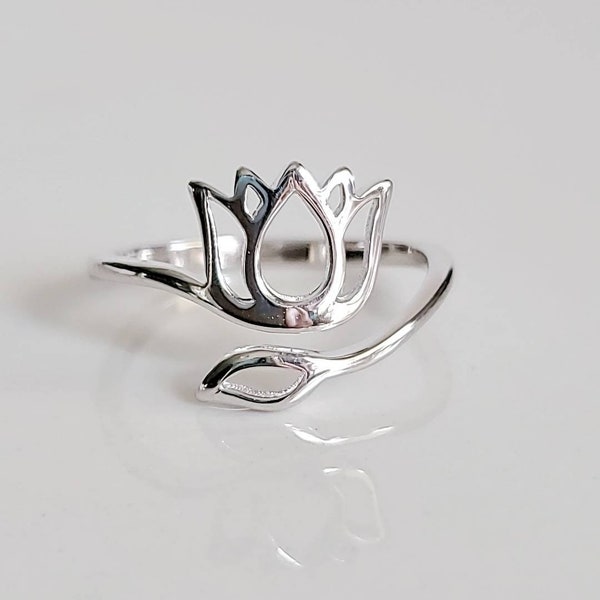 Lotus Flower Ring - Etsy