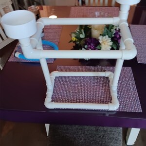 The "breakfast Bar" Table Top \ Portable Perch W 2 Cups, Sml, Med,lge ...