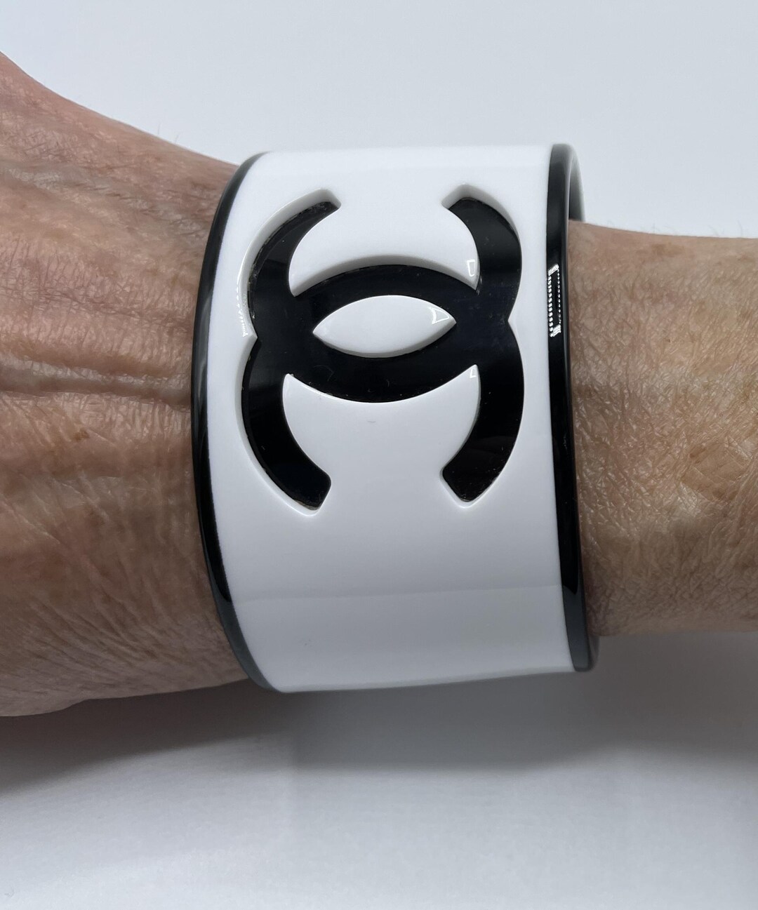 Chanel CC Cuff in White and Black Resin BEAUTIFUL - Etsy
