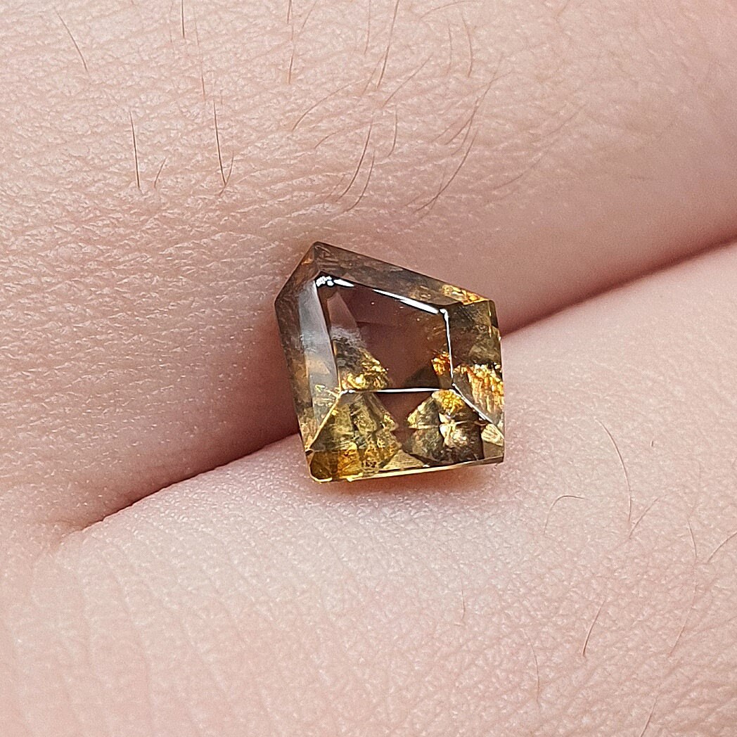 173 Ct Jacinth Natural Zircon Cambodia ジャシンス ジルコン カンボジア Facet - Etsy