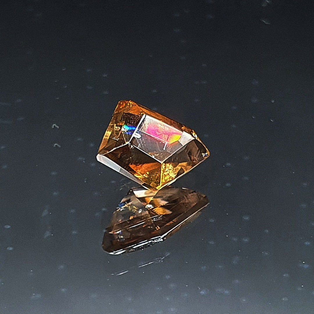 1,73 Ct Jacinth Natural Zircon Cambodia ジャシンス ジルコン カンボジア Facet Grade ...