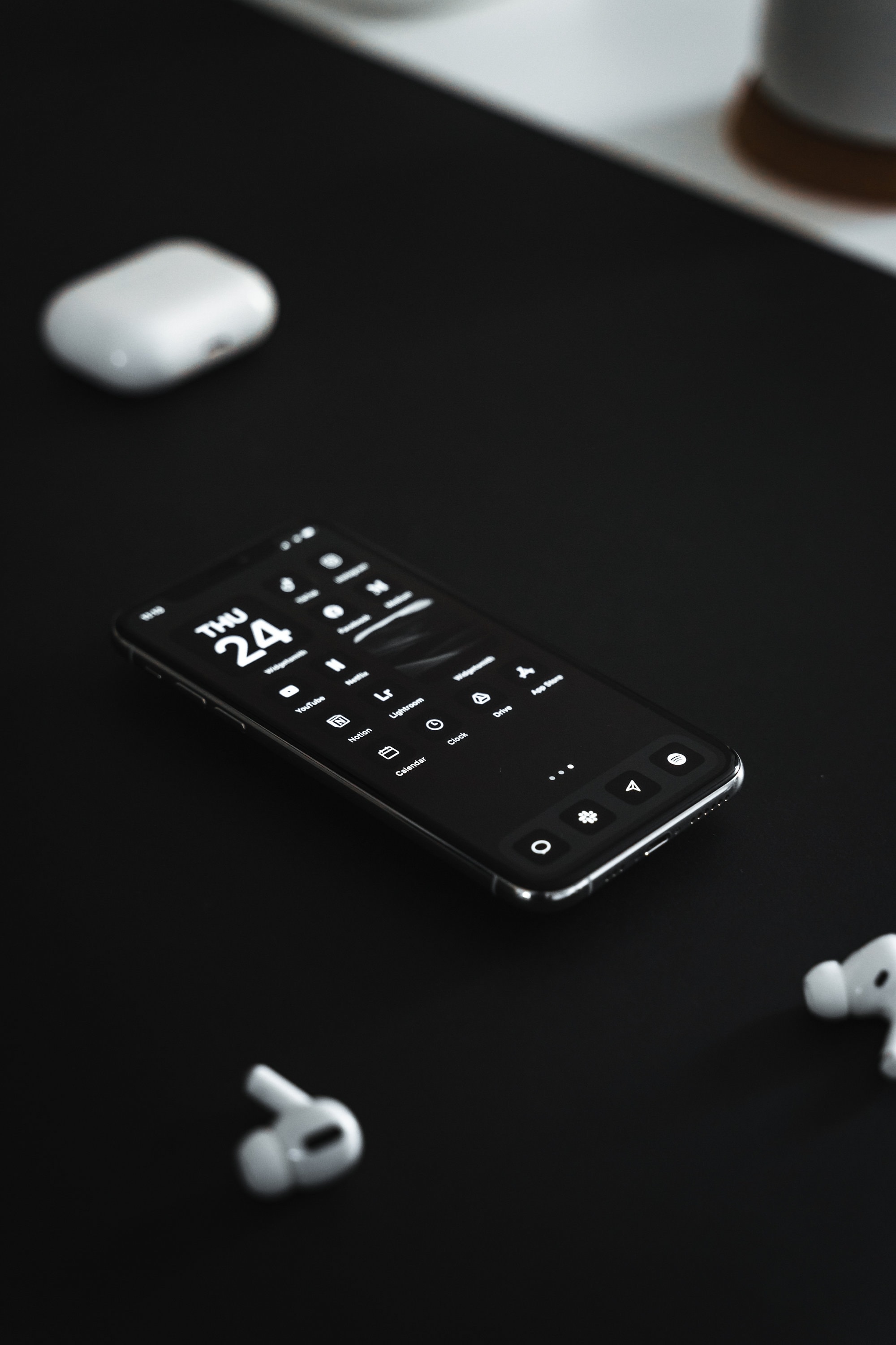 Ios 16 Minimal Icons, Black Minimalist Icon Pack, iPhone Modern Icon ...