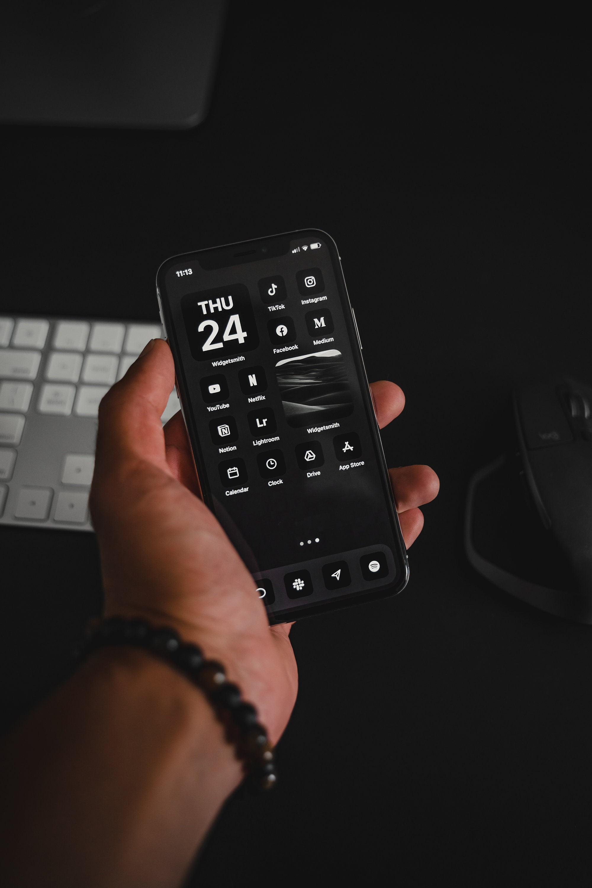 Ios 16 Minimal Icons, Black Minimalist Icon Pack, iPhone Modern Icon ...