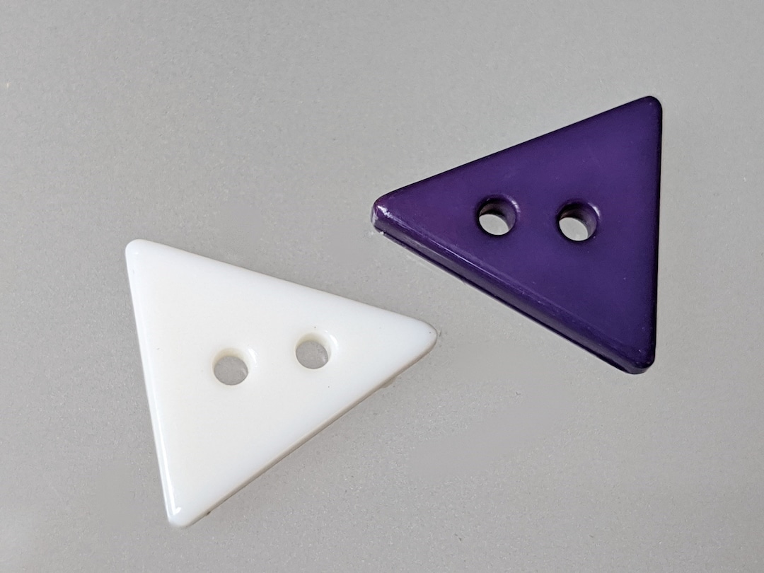 10x Buttons - Triangle - 14 Mm - White or Purple - Etsy