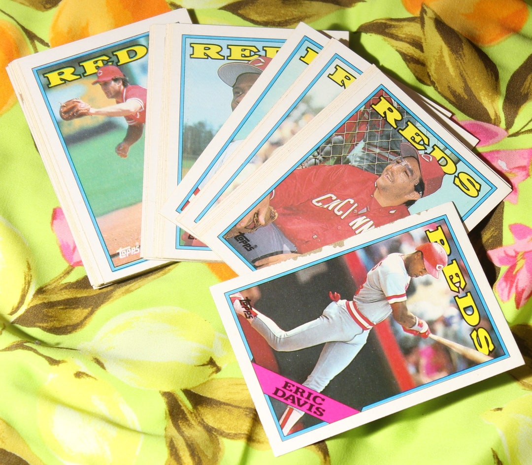 30 Topps Reds Baseball Cards Pete Rose, Pat Pacillo, Kurt Stillwell ...