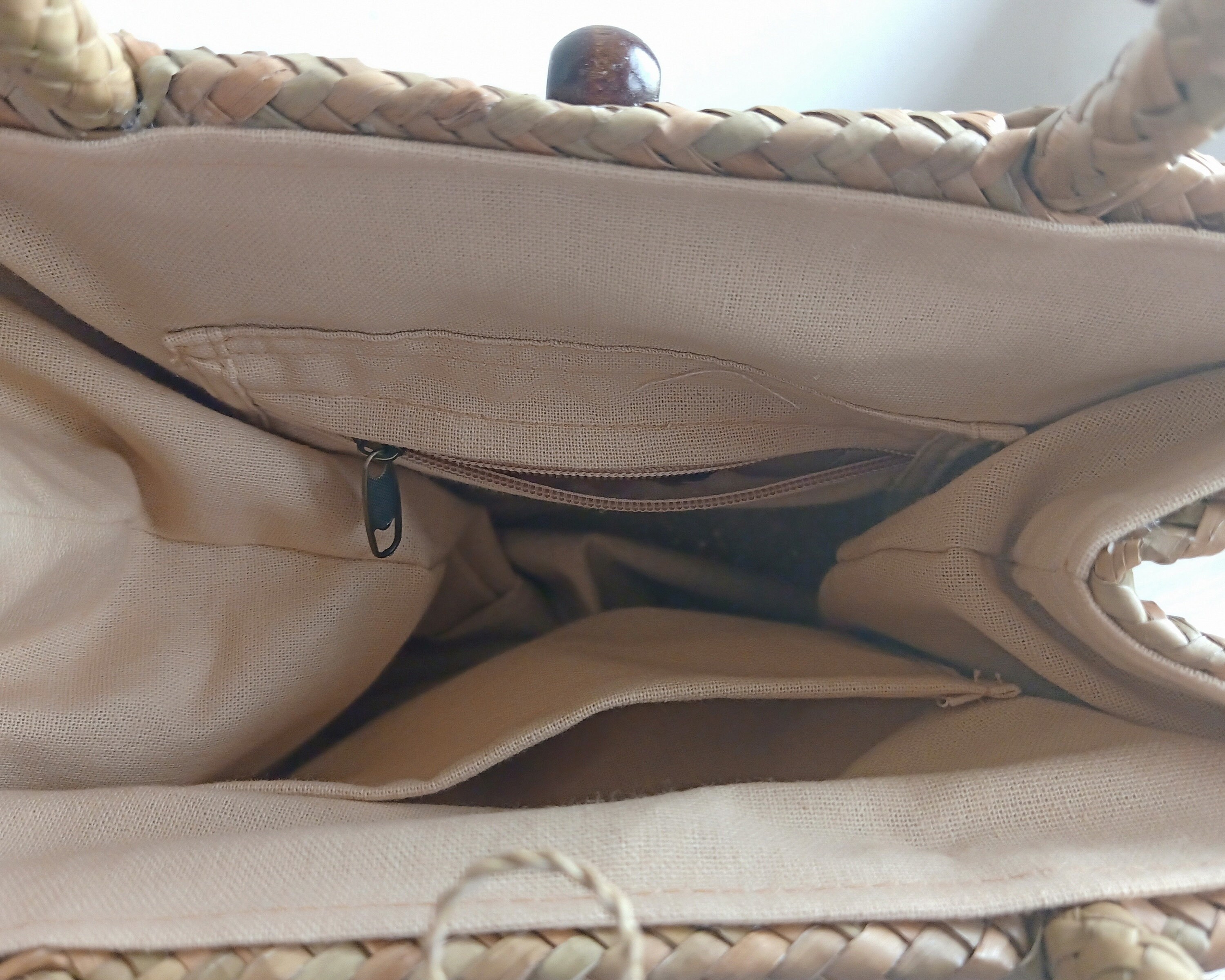 Small Straw Bag With Inner Cotton & 2 Pockets Organizer. Wicker Purse ...