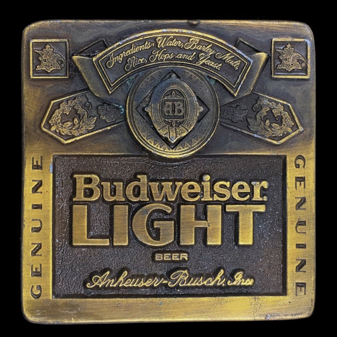 Budweiser Lager Beer Anheuser-busch Eagle Bartender Drinking Drinker ...