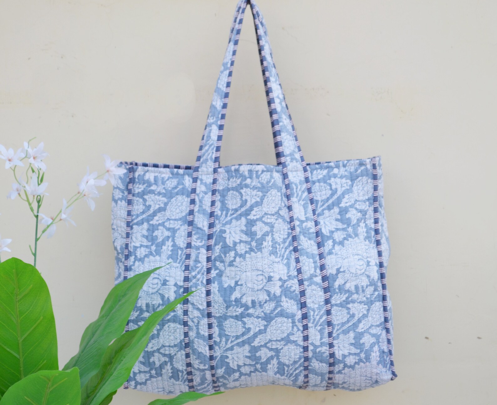 Cotton Handmade Quilted Tote Shopping Bag, Floral Print Cotton Market ...
