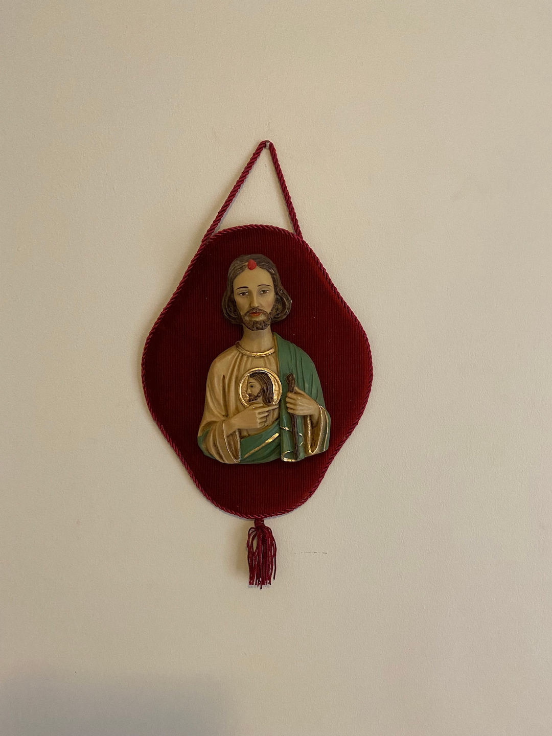 Vintage Religious Burgundy Velvet Wall Trestle of Sacred Heart Jesus - Etsy