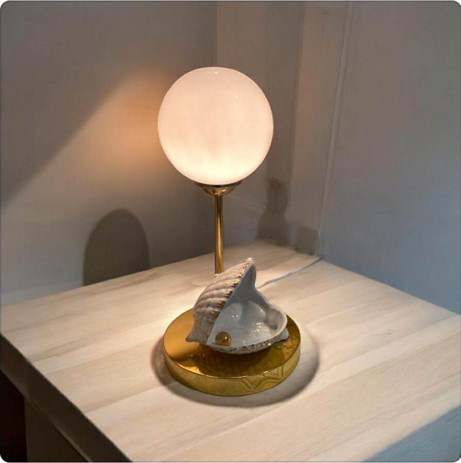 Vintage Italian Ceramic Clam/shell Lamp on Brass Gold Plate With Sphere ...