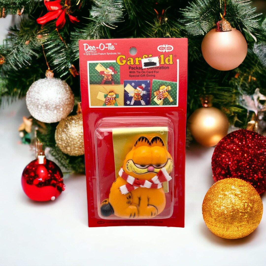 Vintage Garfield Christmas Gift Wrapping Tag Ornament Cleo Dec-o-ties ...