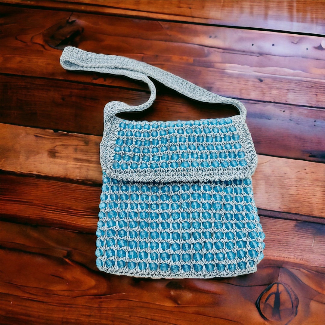Vintage Magid 1960s Mod Plastic Bead Crochet Purse Bright Blue Beads ...