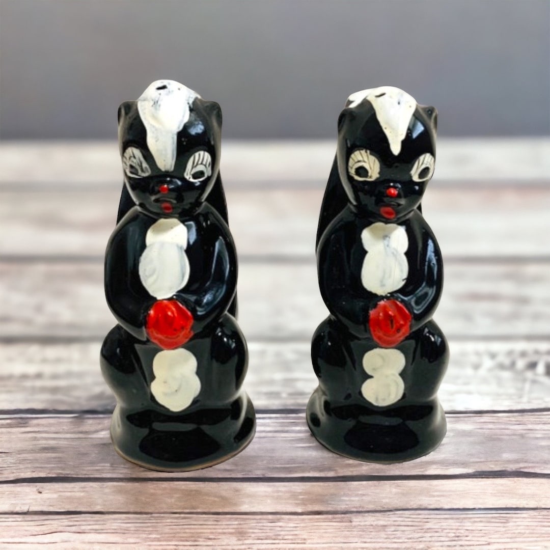 Vintage Japan Redware Skunk Salt & Pepper Shakers Handpainted - Etsy