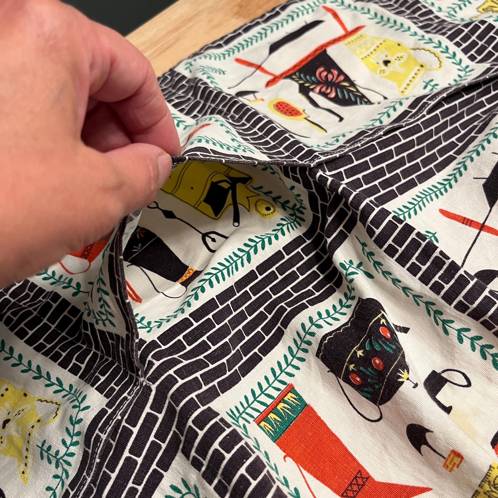 Vintage Half Apron, Colonial Teapot Theme, Handmade 1960s, Home ...