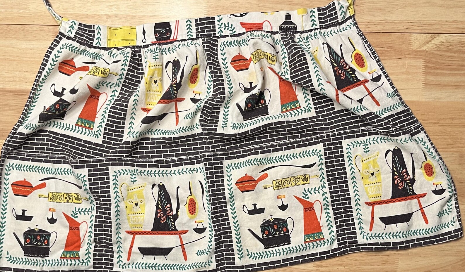 Vintage Half Apron, Colonial Teapot Theme, Handmade 1960s, Home ...