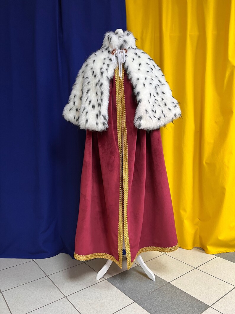 Royal Cape Medieval Bridal Robe Fur Cloak Ermine Fur - Etsy