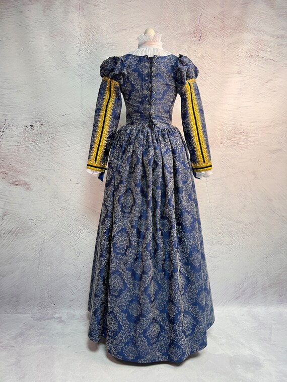 English Renaissance Dresses