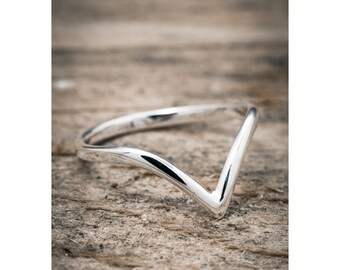 V shaped ring | Etsy
