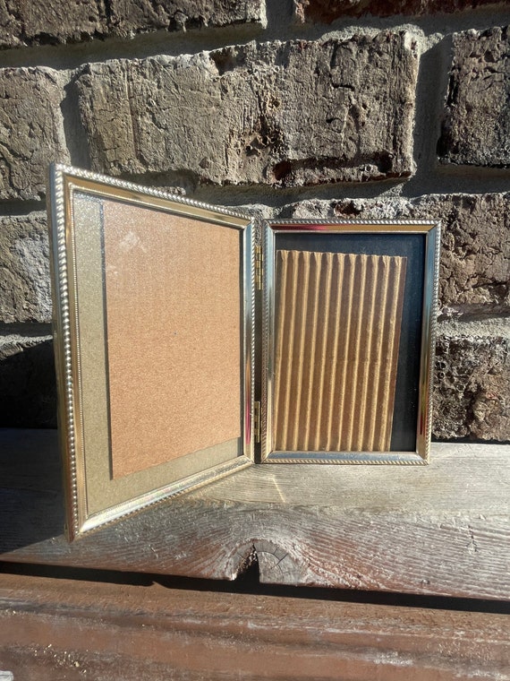 Lovely NON GLARE GLASS 3.5x7 Bifold Picture Frame - Etsy