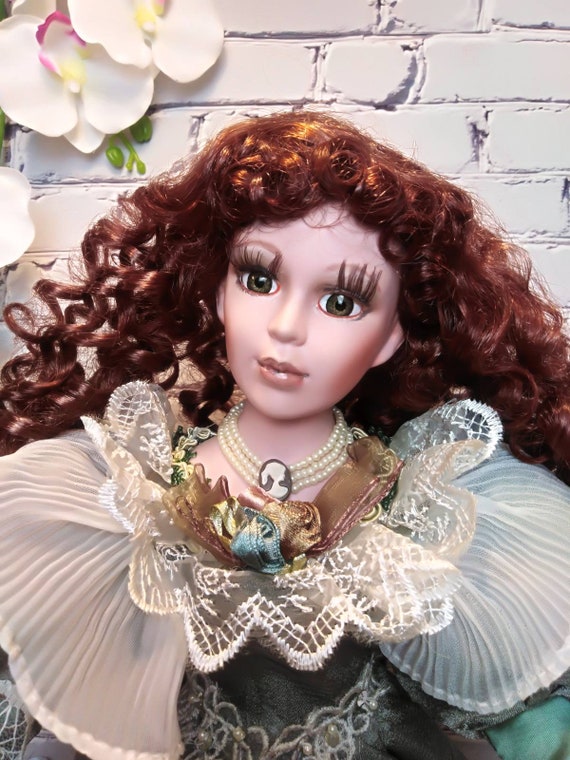 Beautiful Porcelain Dolls Collectibles